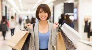 【保存版】つけまはどこに売ってる？100均やドンキなどおすすめ5選 | モモストア